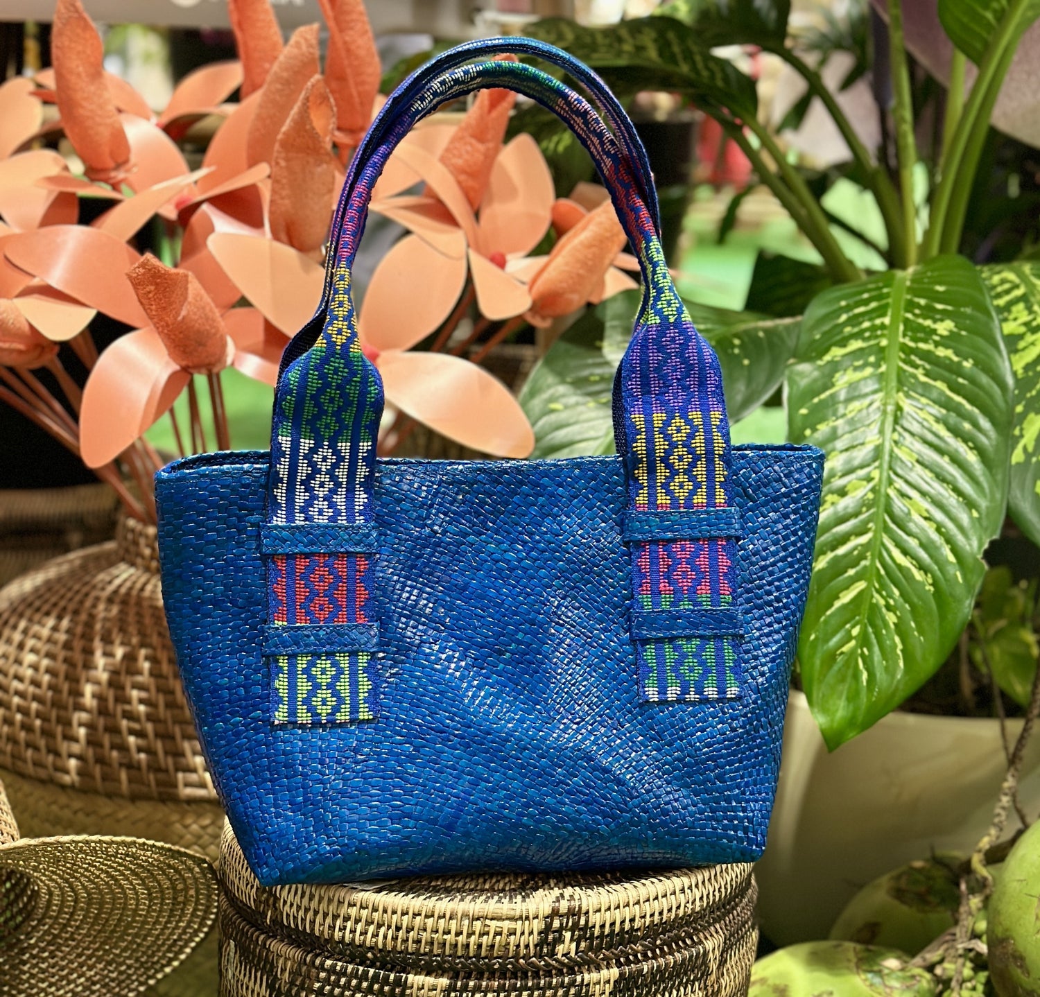 Malingkat Weaves - Handwoven Fabrics & Handcrafted Heritage Pieces